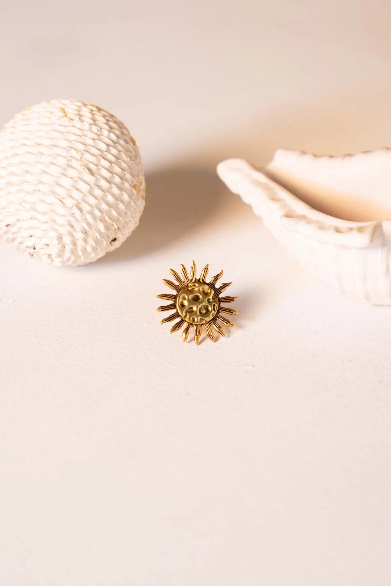 Helios Ring – Saka